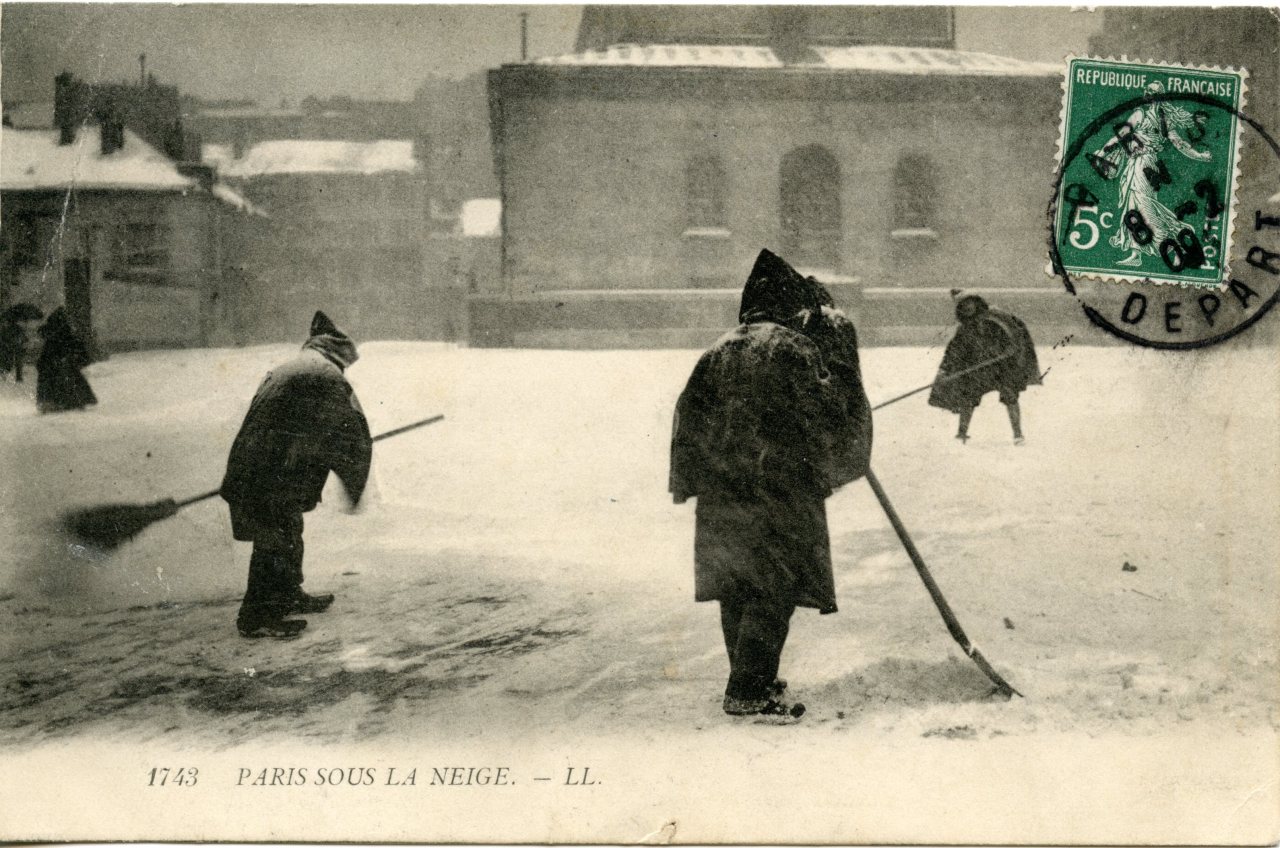 Postcards from a Snowy Paris | Parisian Fields